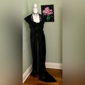 Soma | Intimates & Sleepwear | Soma Gorgeous Black Satin And Lace Robe ...